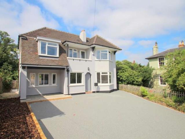 4 Bedroom Detached House