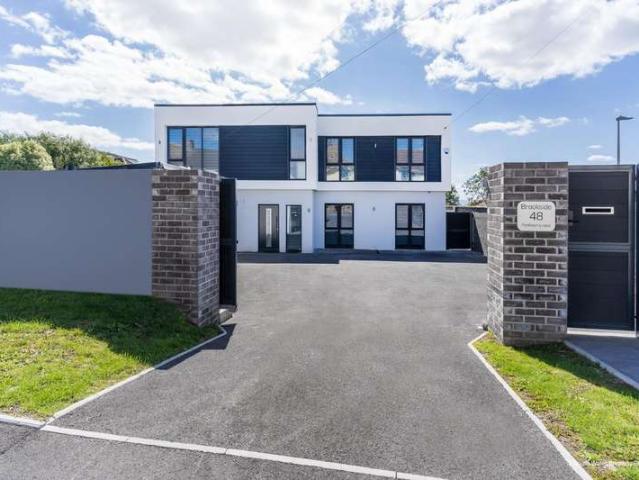 4 Bedroom Detached House