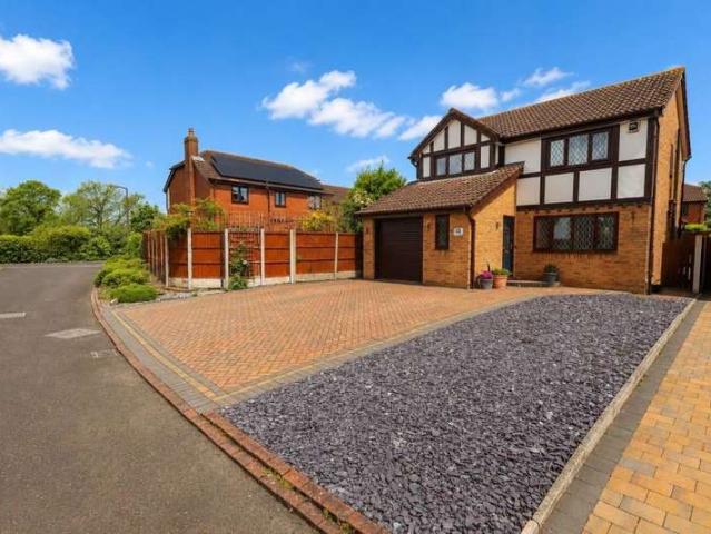4 Bedroom Detached House