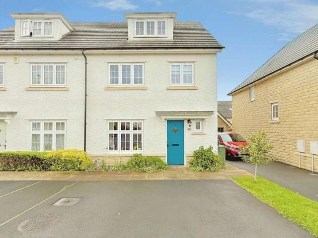 4 Bedroom Detached House