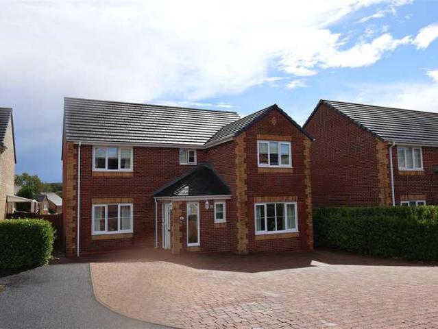 4 Bedroom Detached House