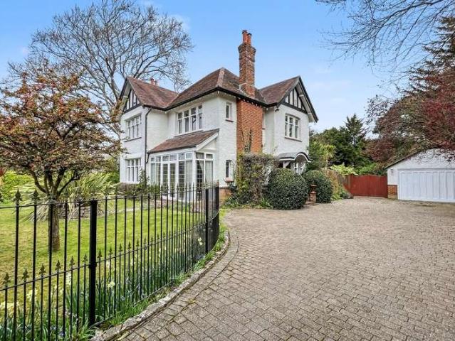 4 Bedroom Detached House