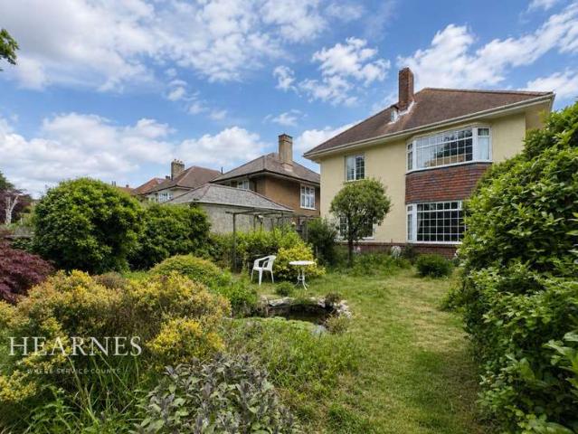 4 Bedroom Detached House