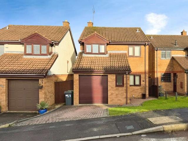 4 Bedroom Detached House