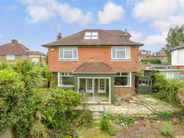 4 Bedroom Detached House