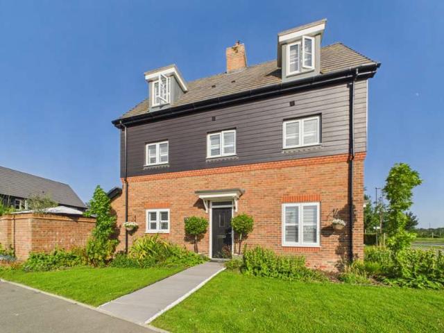 4 Bedroom Detached House