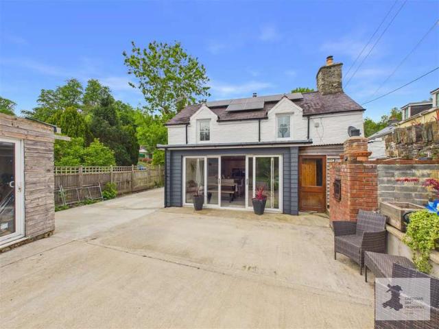4 Bedroom Detached House