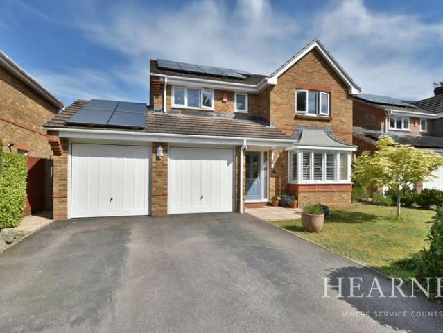 4 Bedroom Detached House