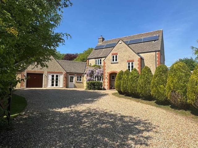 4 Bedroom Detached House