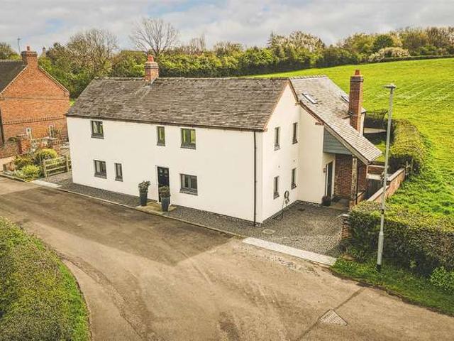 4 Bedroom Detached House