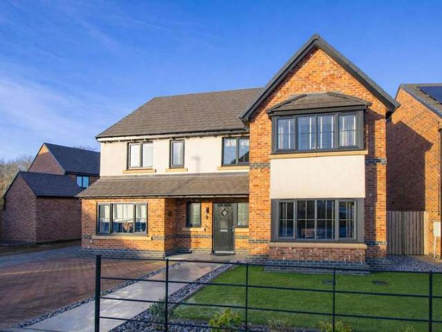 4 Bedroom Detached House