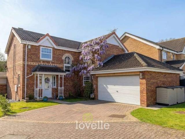 4 Bedroom Detached House