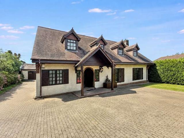 4 Bedroom Detached House