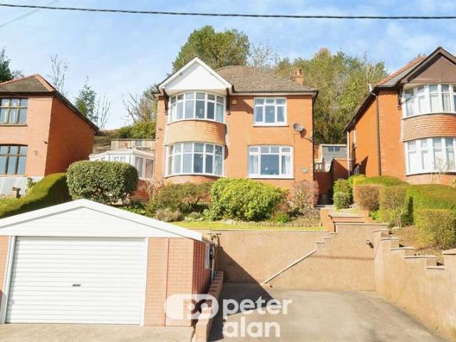 4 Bedroom Detached House