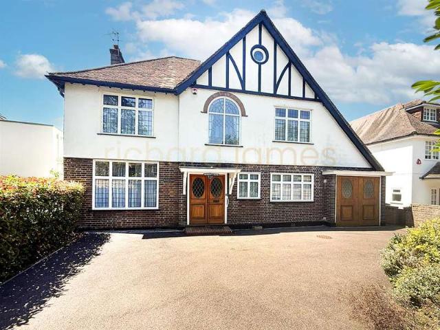 4 Bedroom Detached House