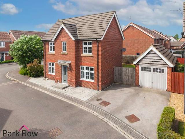 4 Bedroom Detached House