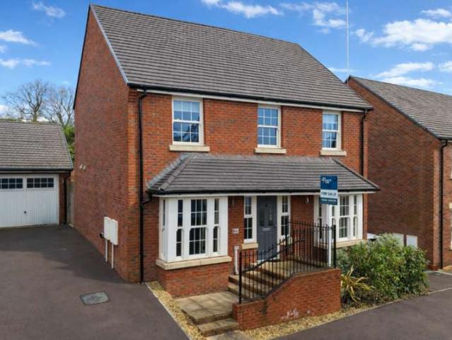 4 Bedroom Detached House