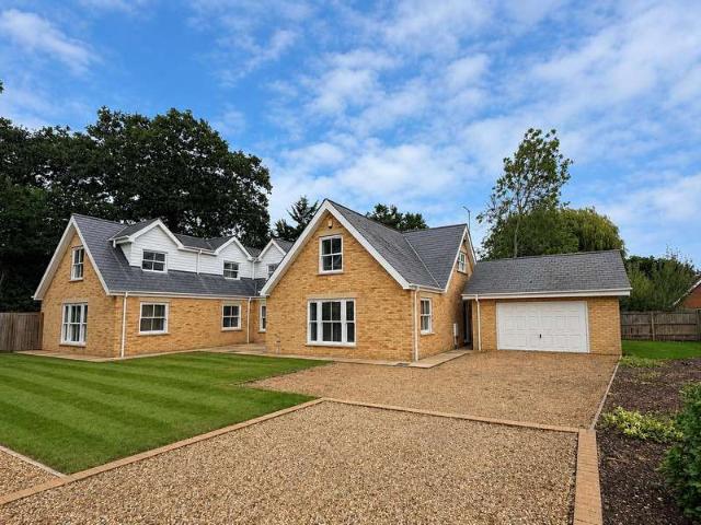 4 Bedroom Detached House