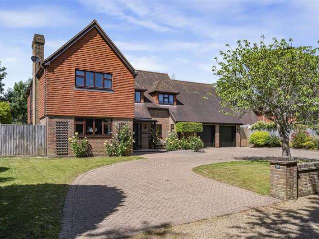 4 Bedroom Detached House