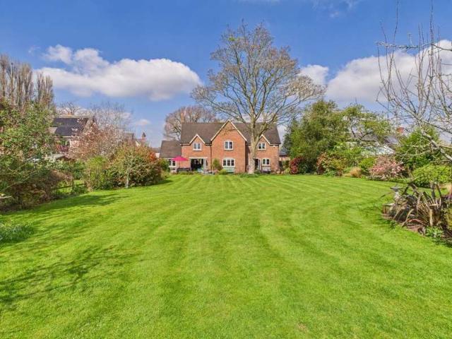 4 Bedroom Detached House