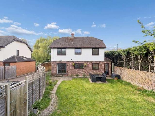 4 Bedroom Detached House
