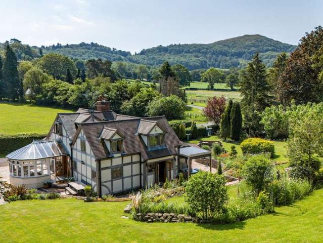 4 Bedroom Detached House