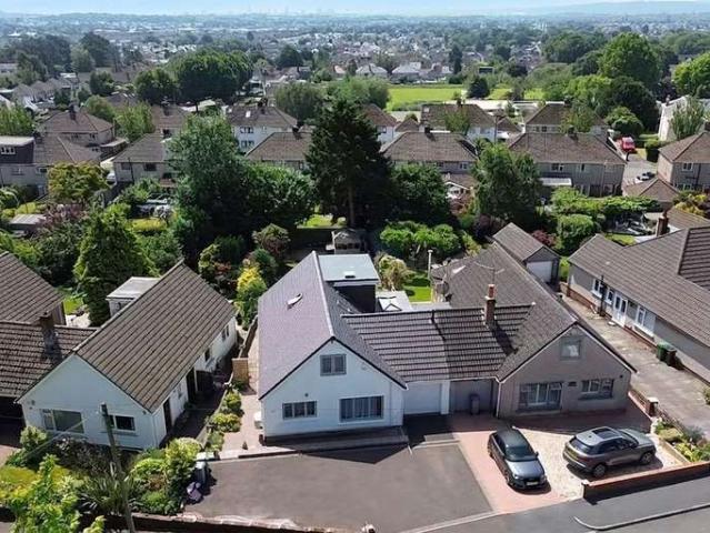 4 Bedroom Detached House