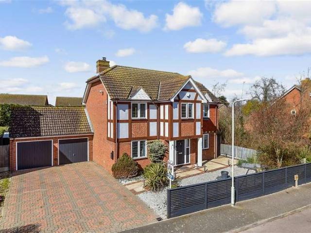 4 Bedroom Detached House