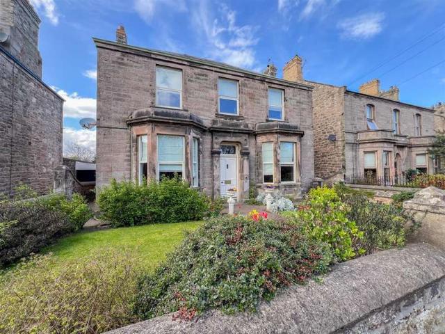 4 Bedroom Detached House