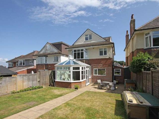 4 Bedroom Detached House