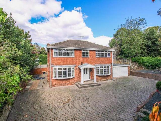 4 Bedroom Detached House