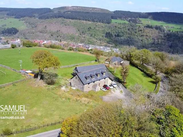 4 Bedroom Detached House