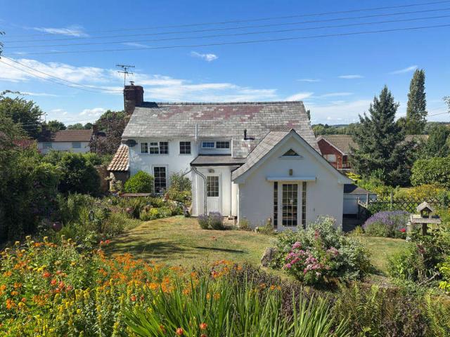 4 Bedroom Detached House