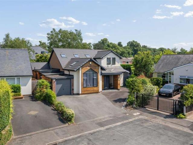 4 Bedroom Detached House
