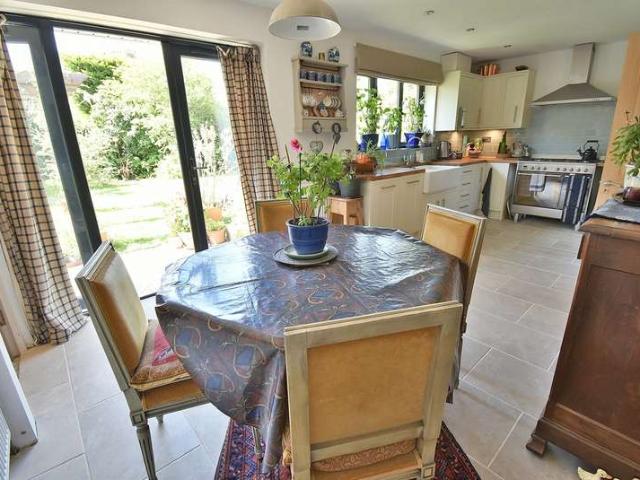 4 Bedroom Detached House