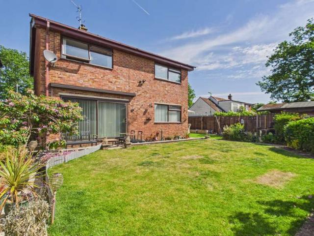 4 Bedroom Detached House