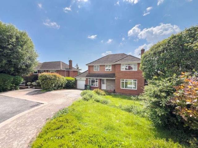 4 Bedroom Detached House