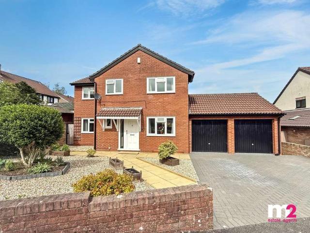 4 Bedroom Detached House
