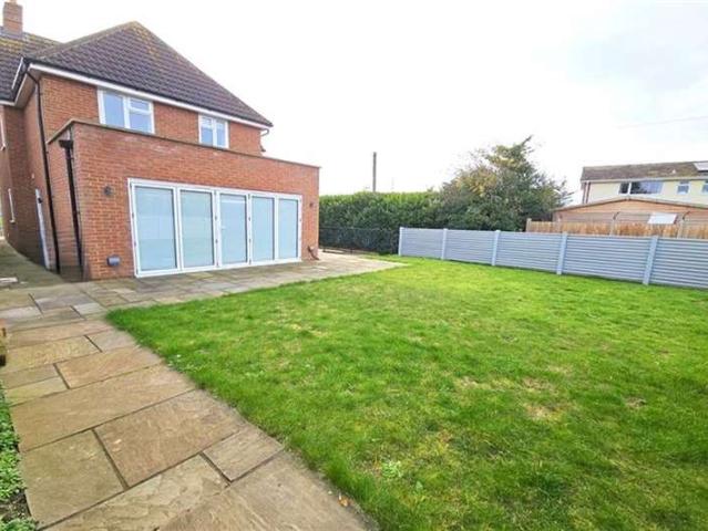 4 Bedroom Detached House