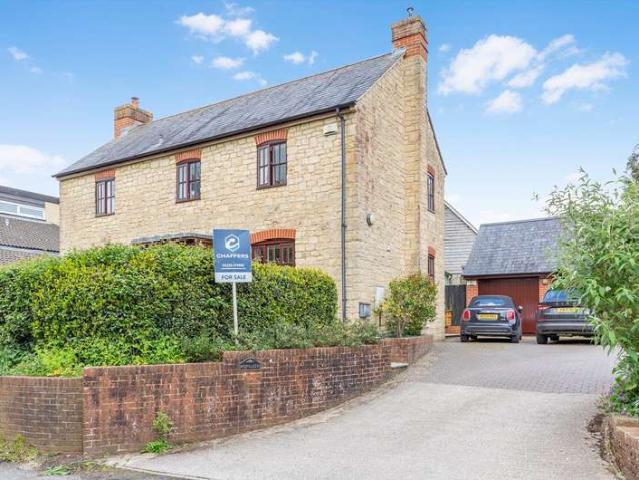 4 Bedroom Detached House