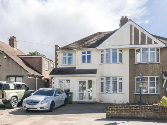 4 Bedroom Detached House