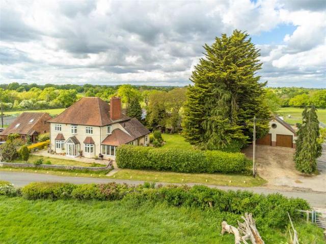 4 Bedroom Detached House