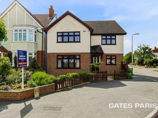 4 Bedroom Detached House