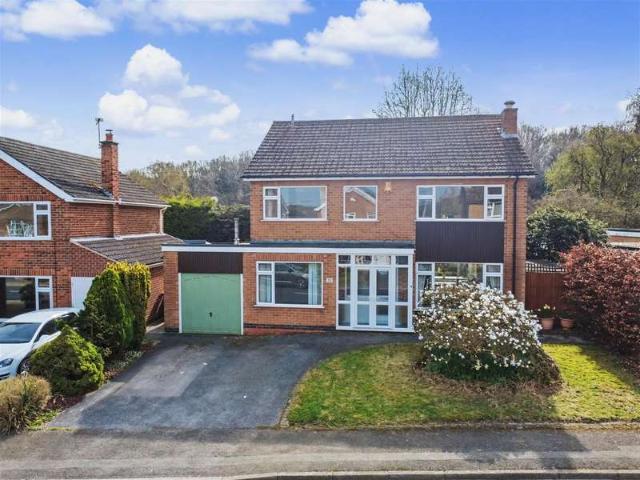 4 Bedroom Detached House