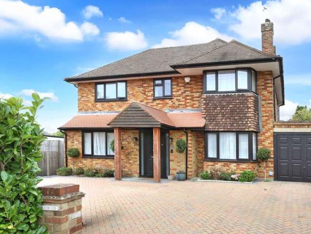 4 Bedroom Detached House