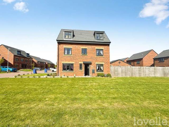 4 Bedroom Detached House