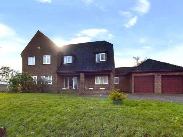 4 Bedroom Detached House