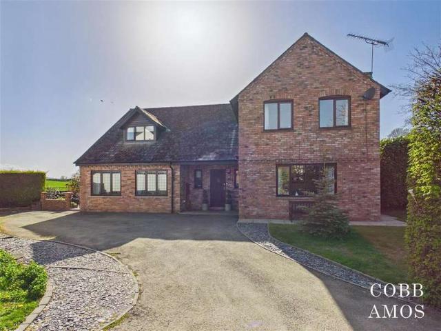 4 Bedroom Detached House
