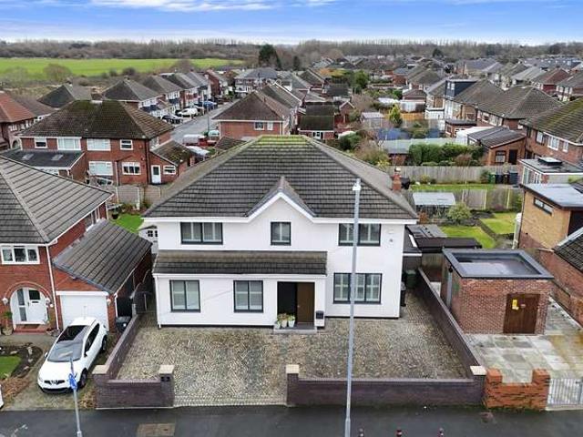 4 Bedroom Detached House