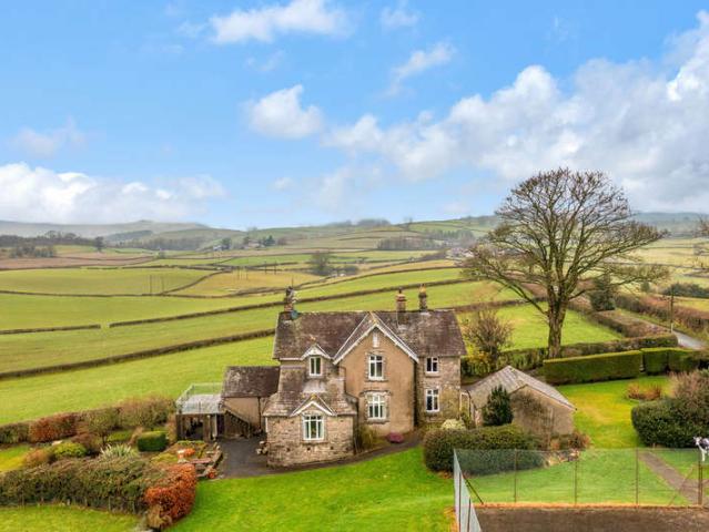 4 Bedroom Detached House